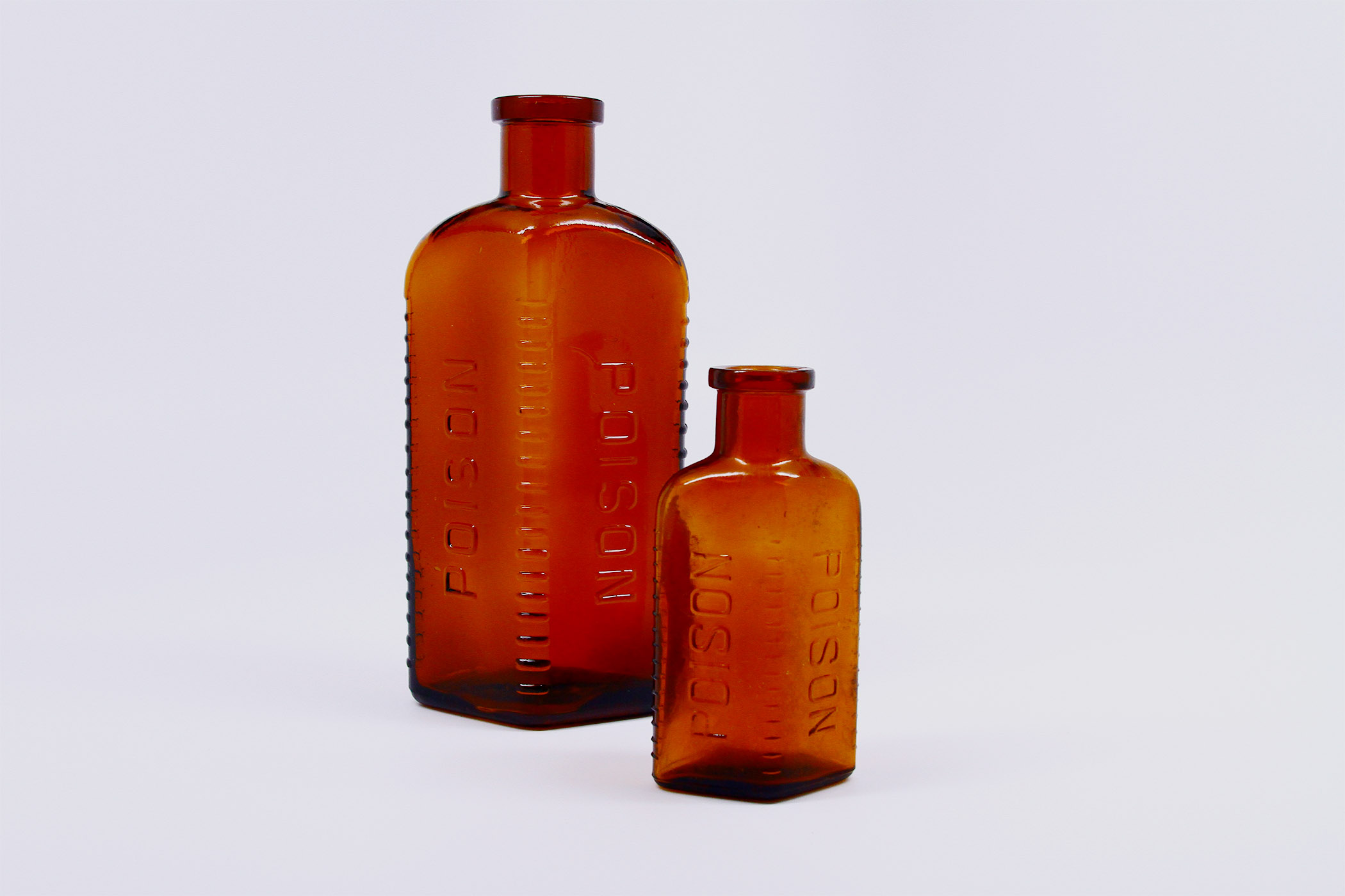 COLLECTION OF ANTIQUE SMALL TO MEDIUM MEDICAL AUBURN BROWN GLASS POISON ...